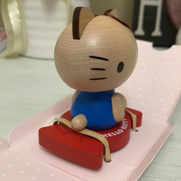 Sanrio | Accessories | Hello Kitty Bubble Head | Poshmark